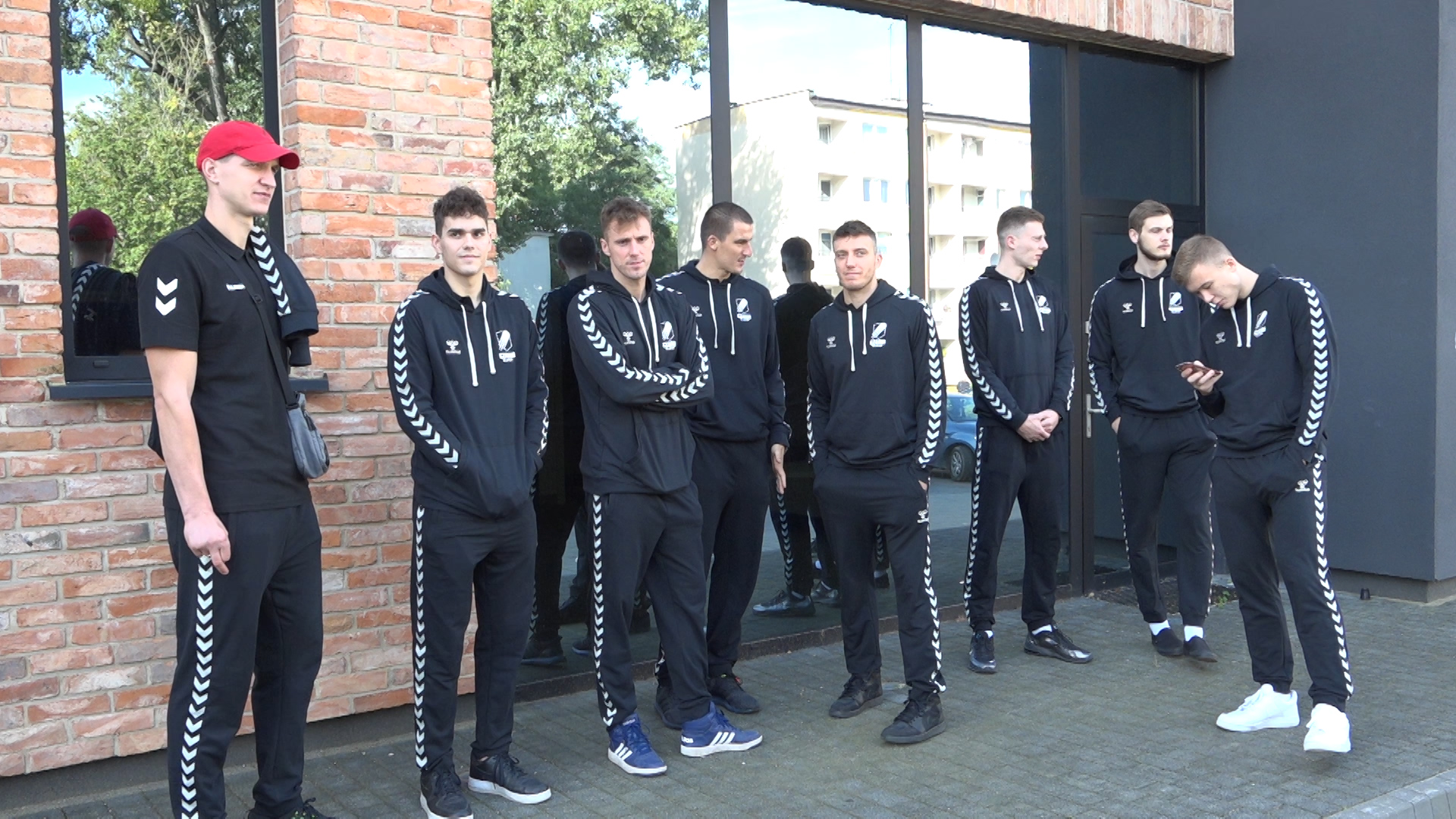 Czarni z dużym sponsorem